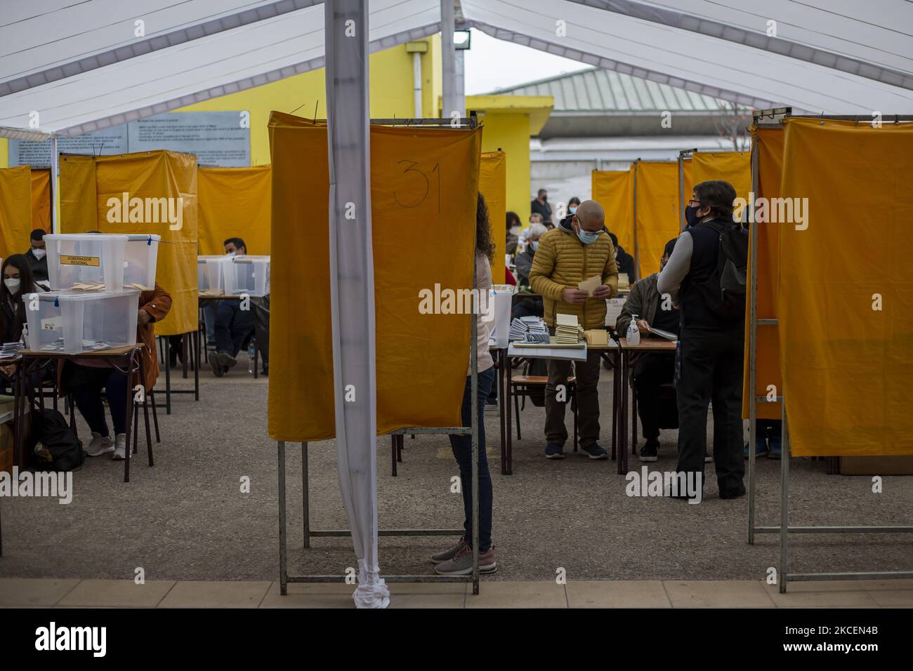 155 days hi-res stock photography and images - Alamy