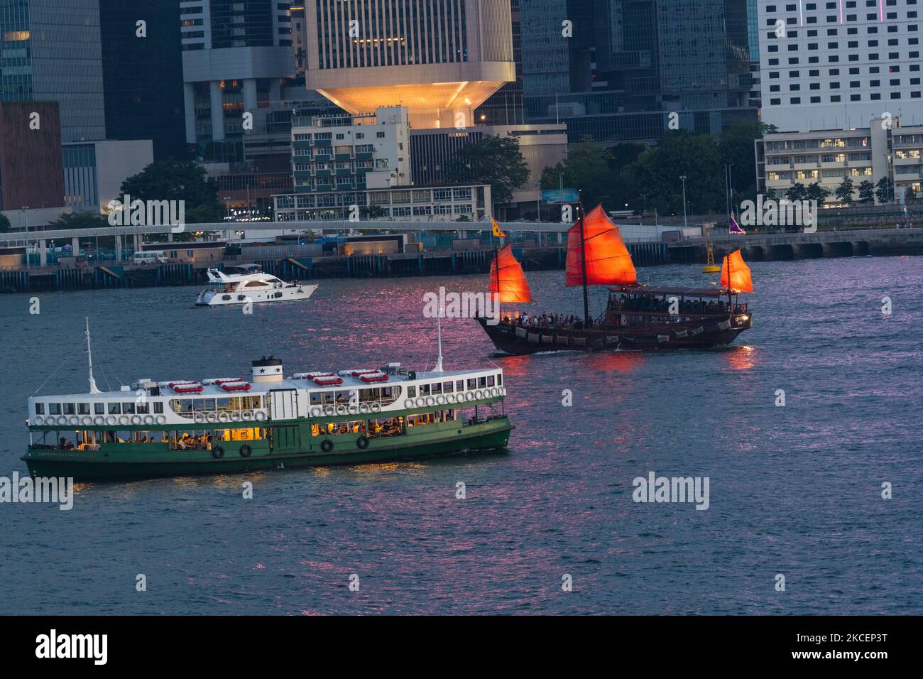 Traditional cross harbour ferries hi-res stock photography and images ...