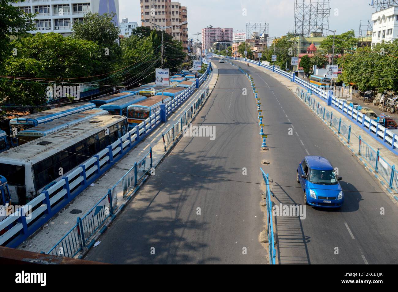Parked private buses hi-res stock photography and images - Alamy