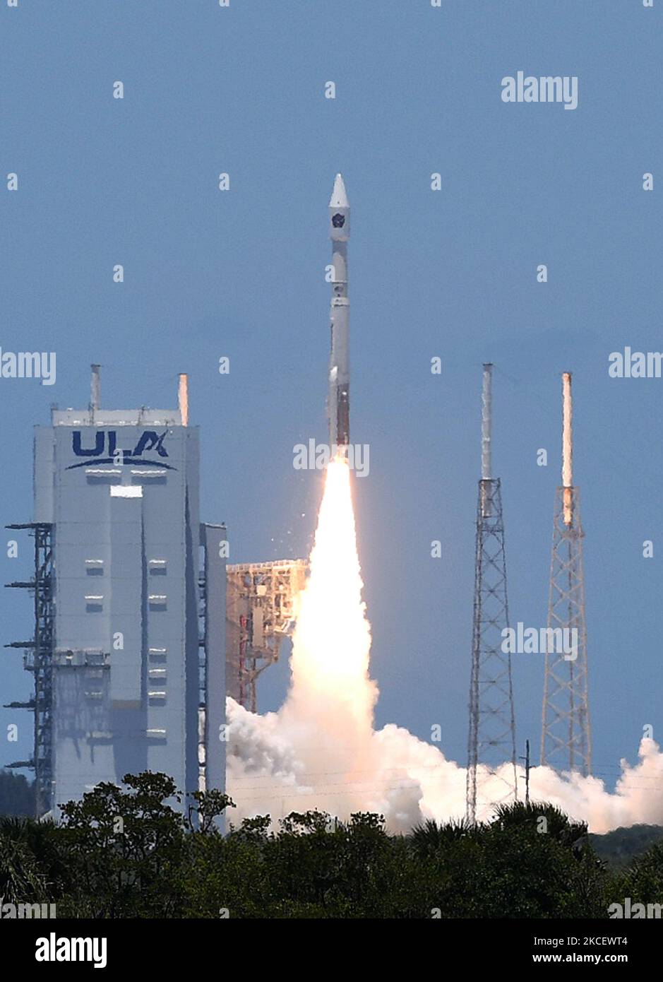 A United Launch Alliance Atlas V rocket carrying the fifth Space Based ...