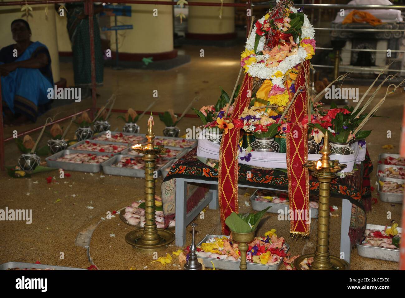 108 abhishekam hi-res stock photography and images - Alamy