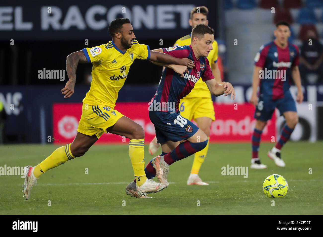 Carlos akapo de cadiz cf hi-res stock photography and images - Alamy