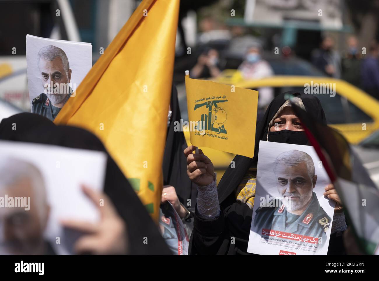 Lebanon hezbollahs flag hi-res stock photography and images - Alamy