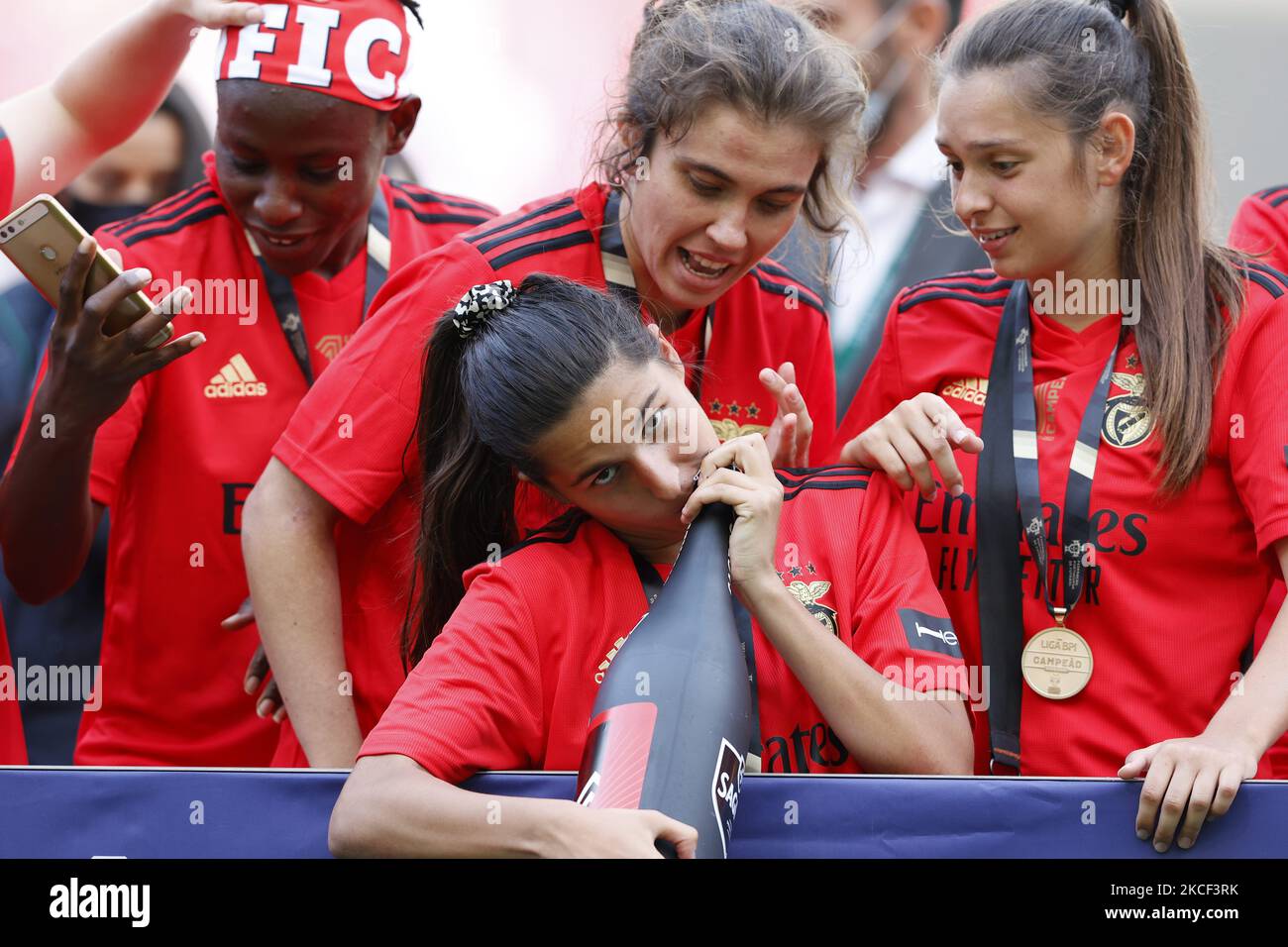 Kika Nazareth is ready to celebrate during the game for Liga BPI ...