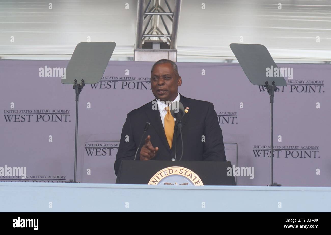 U.S. Defense Secretary Lloyd Austin spoke to about 1,000 West Point ...