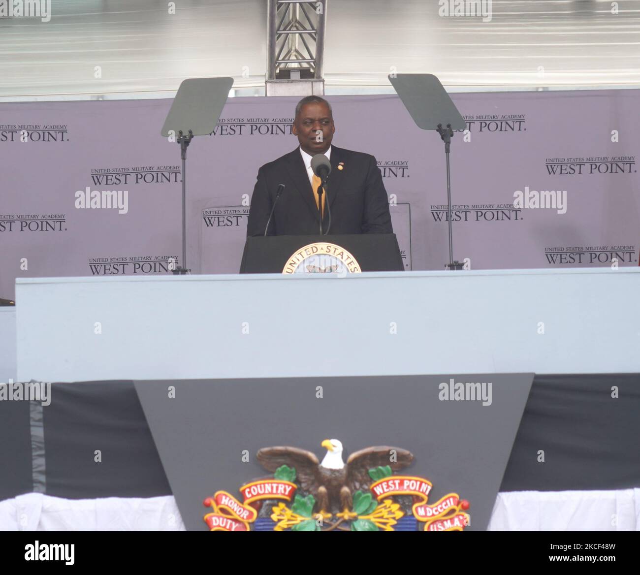 U.S. Defense Secretary Lloyd Austin spoke to about 1,000 West Point ...