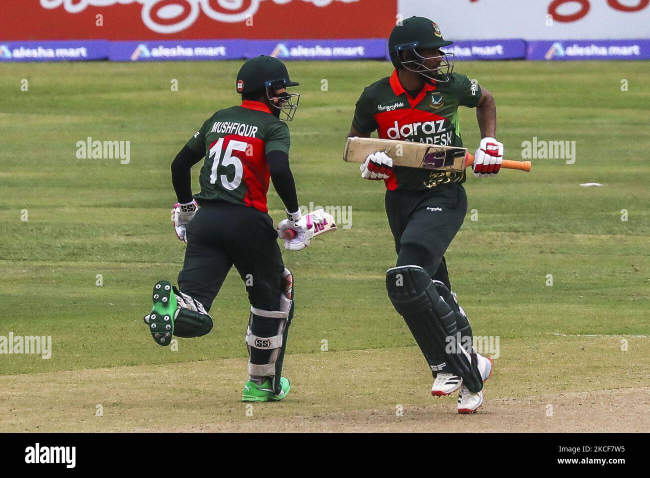 Bangladeshs mohammad mahmudullah hi-res stock photography and images ...