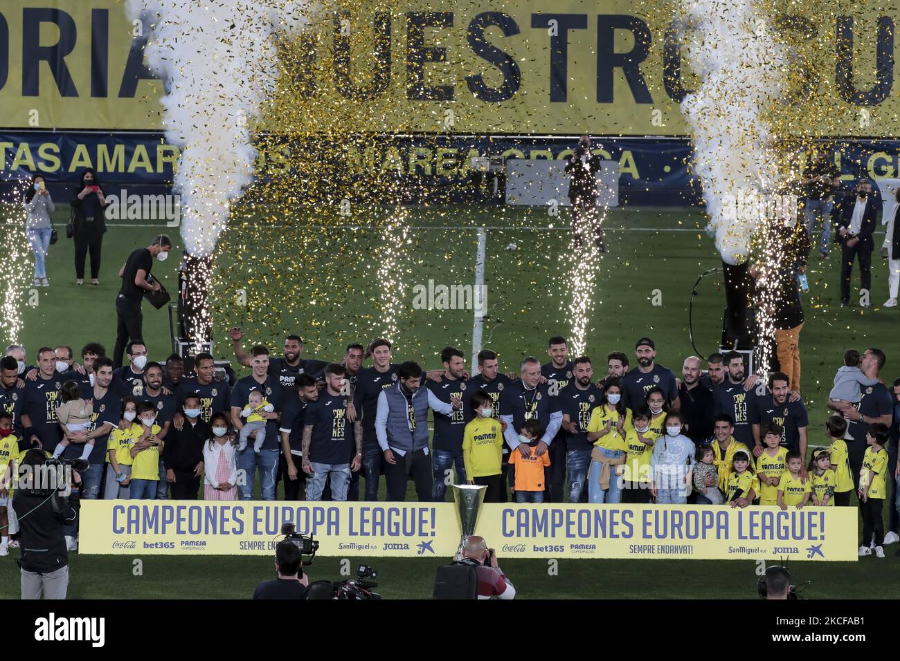 Uefa europa league trophy bus parade hi-res stock photography and ...