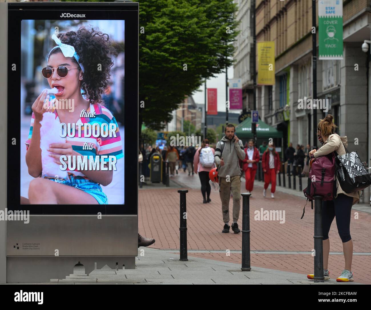 Think different billboard hi-res stock photography and images - Alamy