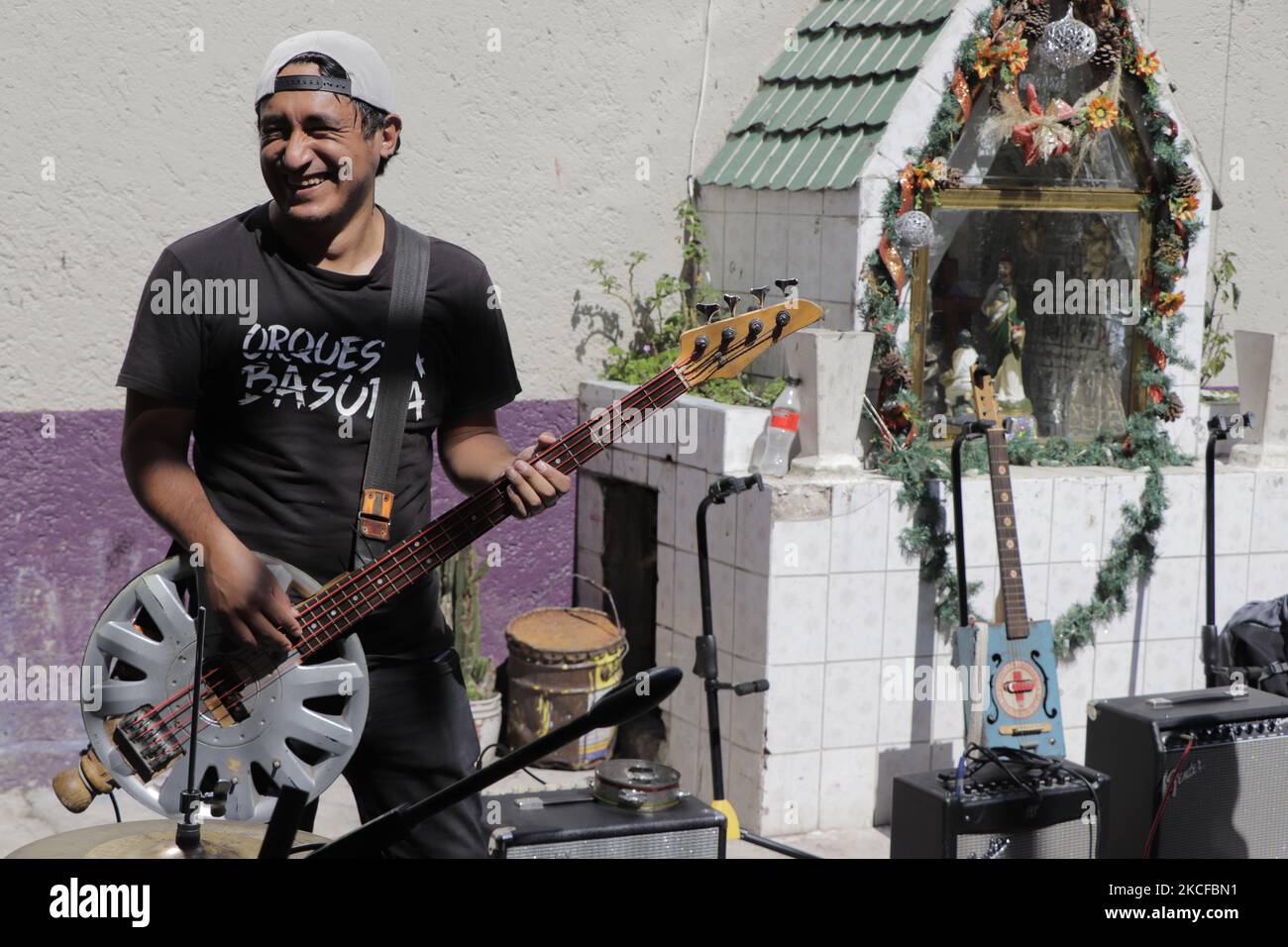 Orquesta basura hi-res stock photography and images - Alamy