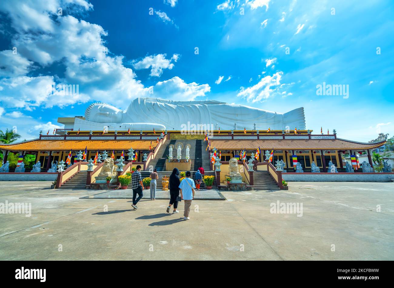 Dau pagoda hi-res stock photography and images - Alamy