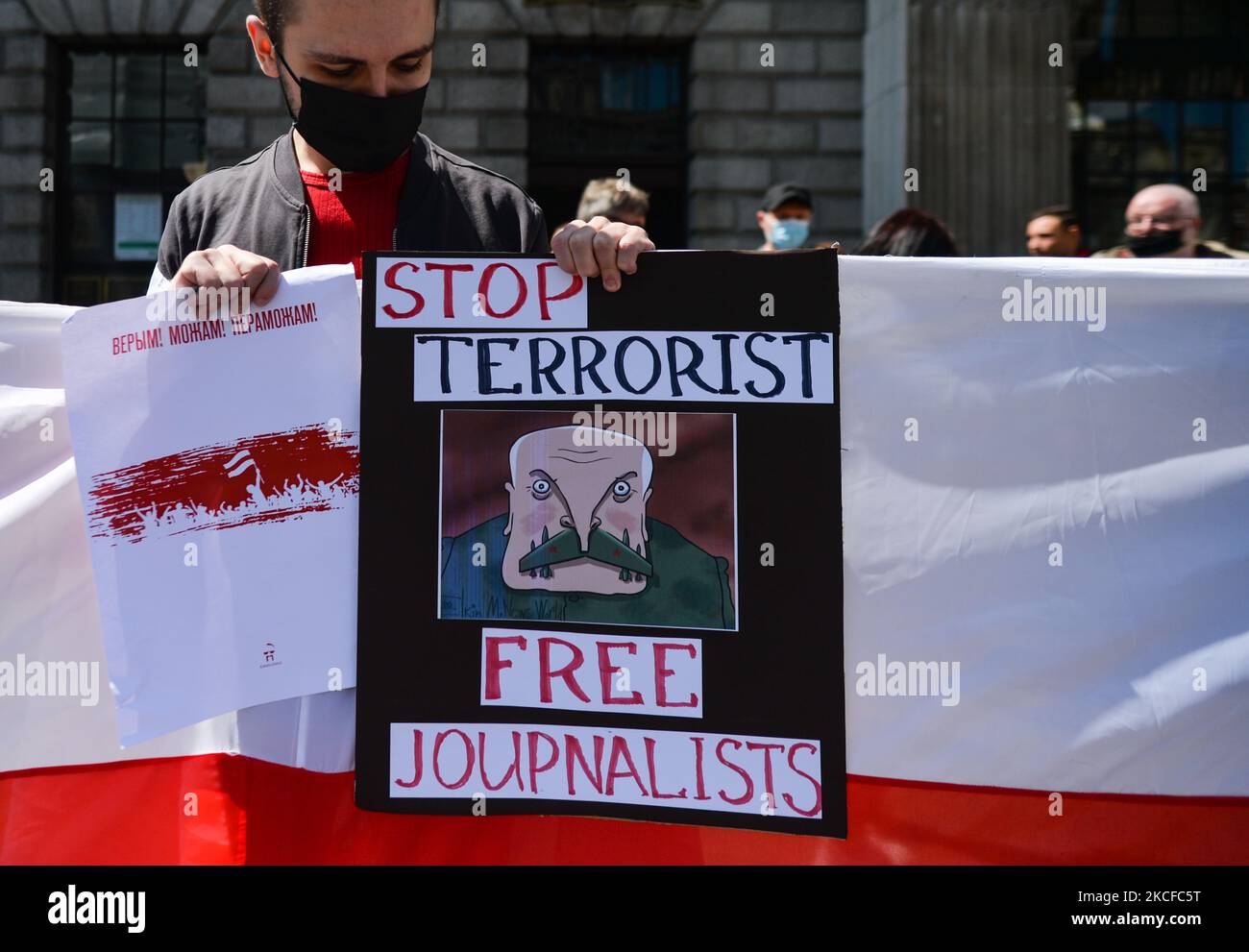 Global picket of solidarity hi-res stock photography and images - Alamy