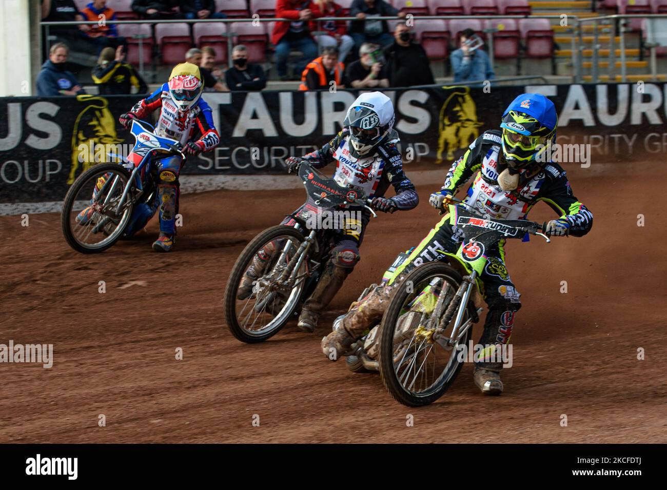 Alex Goldsborough (Blue) inside Vinnie Foord (White) and Cameron Taylor ...