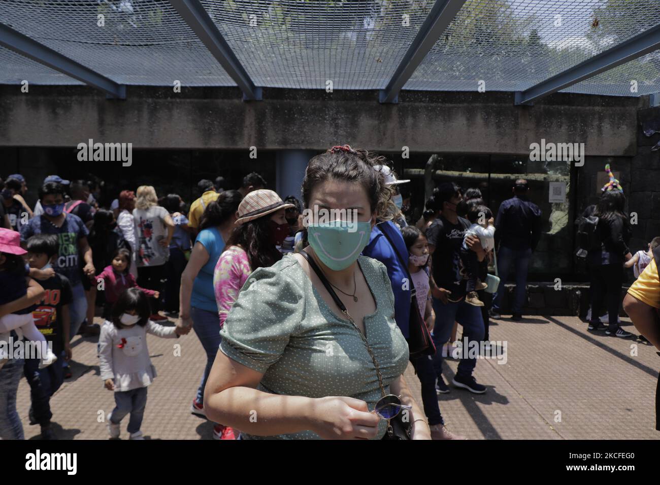 Visitors at the Chapultepec Zoo in Mexico City, during the COVID-19 ...