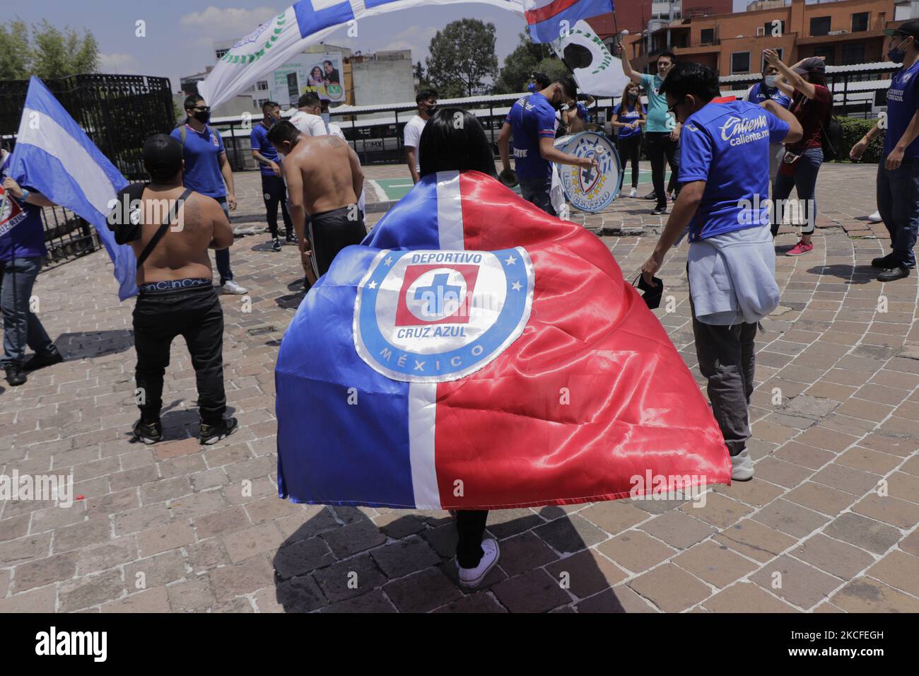 Fans of the mexican soccer team Cruz Azul outside the Bosque de ...