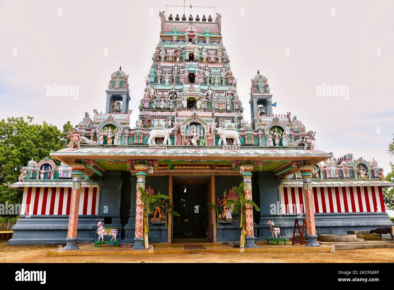 Aiyanar temple hi-res stock photography and images - Alamy
