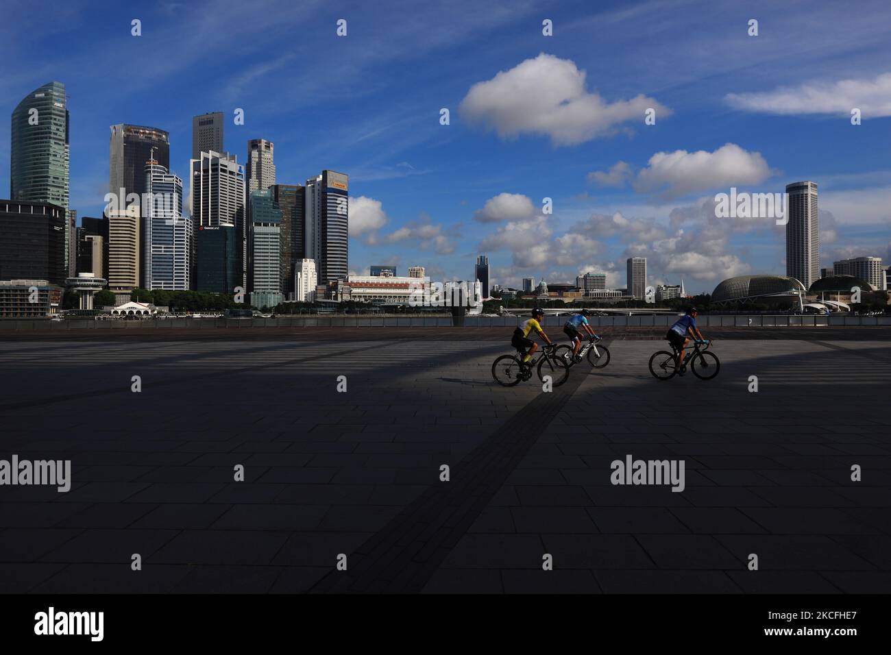 Bayfront attractions hi-res stock photography and images - Alamy