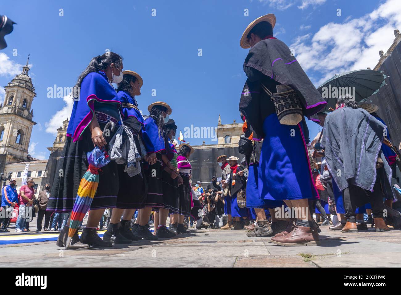 Indigenous community misak dances hi-res stock photography and images ...
