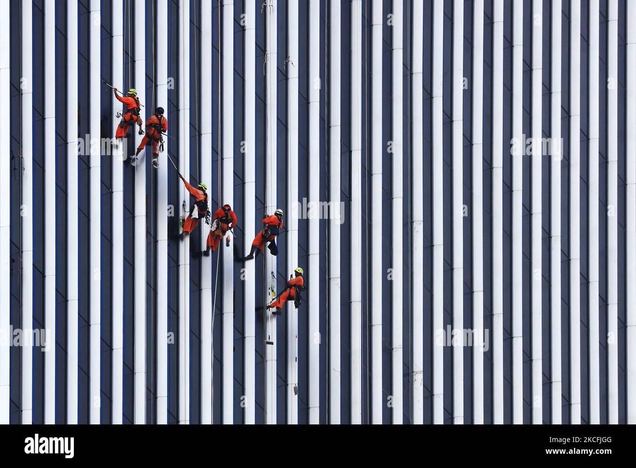 Manpower crunch hi-res stock photography and images - Alamy