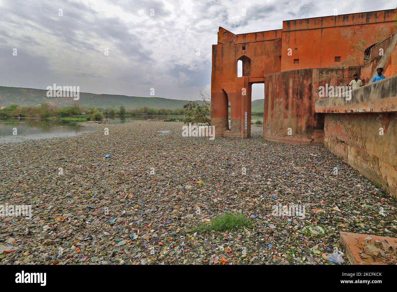 Jaipur: Banks of historical Mansagar Lake backside of 'Jal Mahal ...