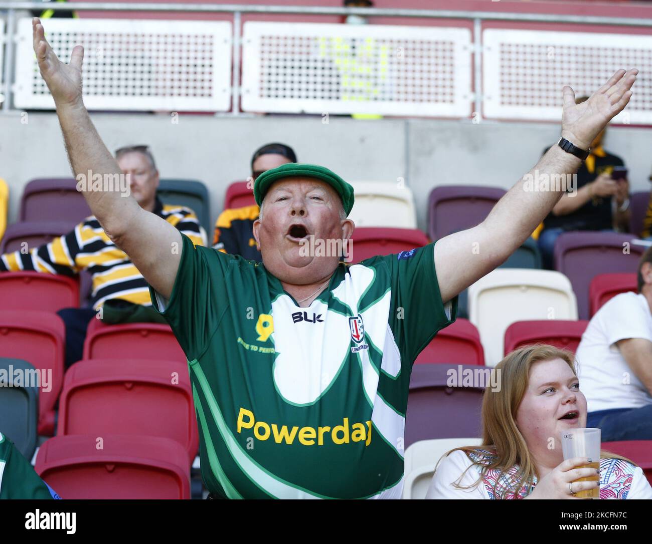 Photo with fans sport hi-res stock photography and images - Alamy