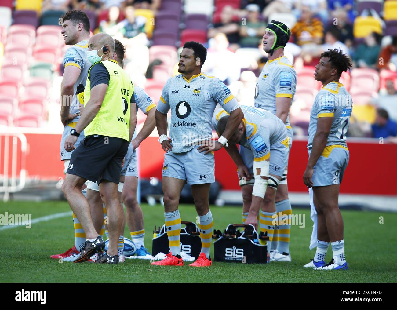 Juan De Jongh of Wasps RFC (Orange Boots) during Gallagher Premiership ...