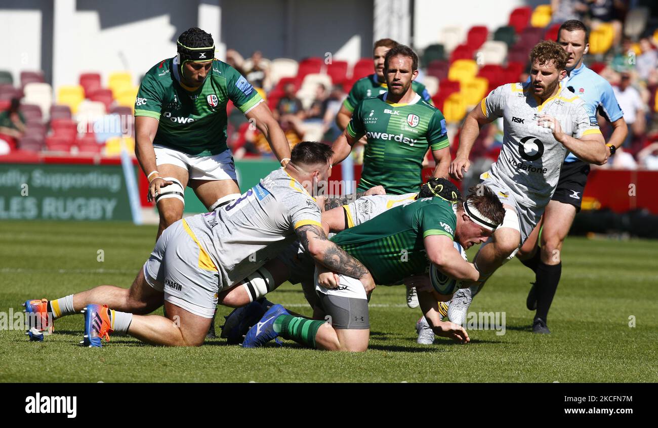 Will Goodrick-Clarke of London Irish (Green) during Gallagher ...