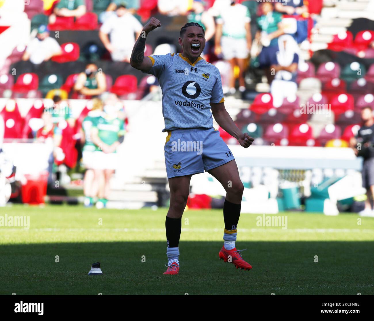 Jacob Umaga of Wasps RFC celebrates they win during Gallagher ...