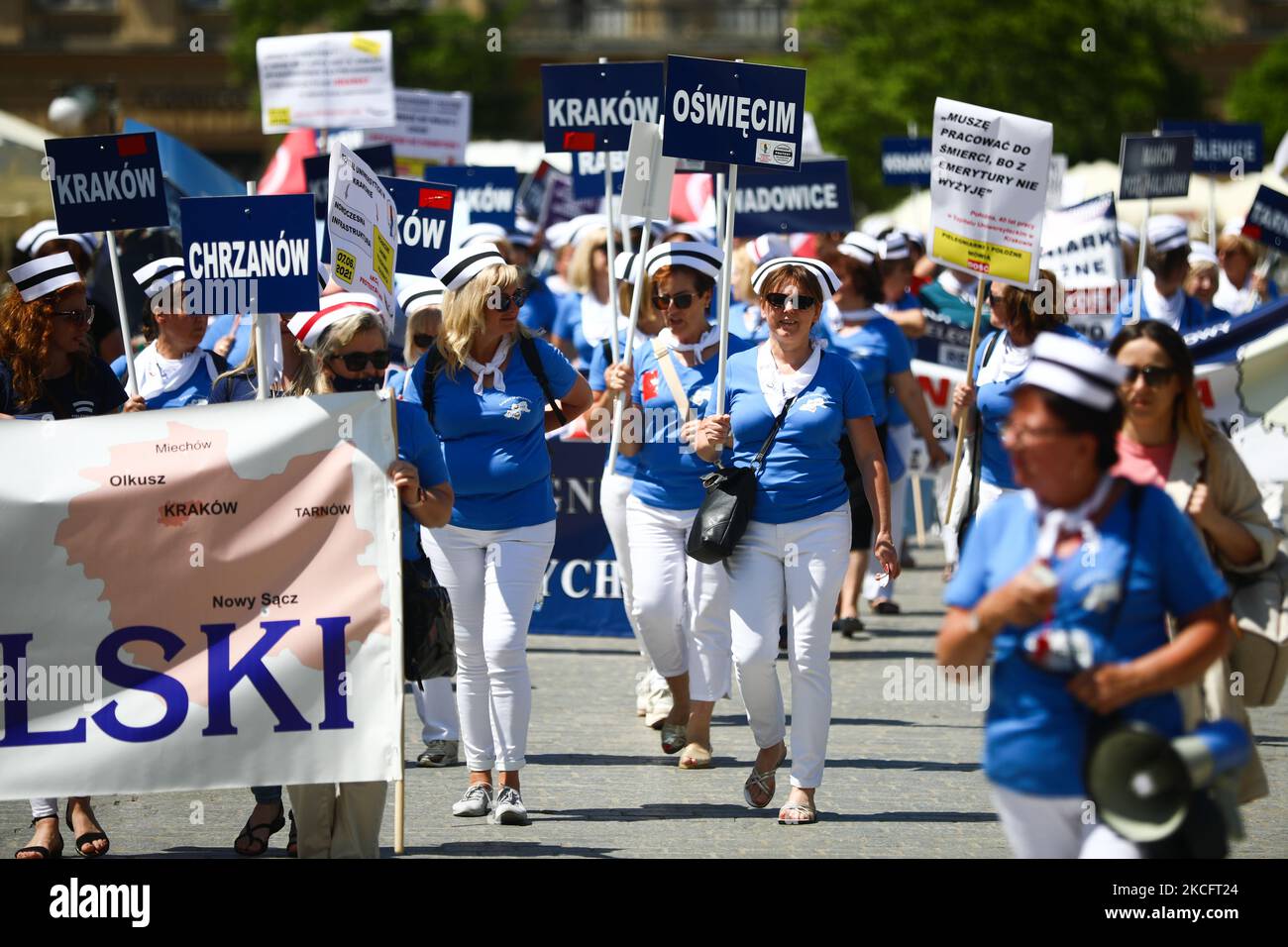 Polish nurses and midwives protest during Warning Strike at the Main ...