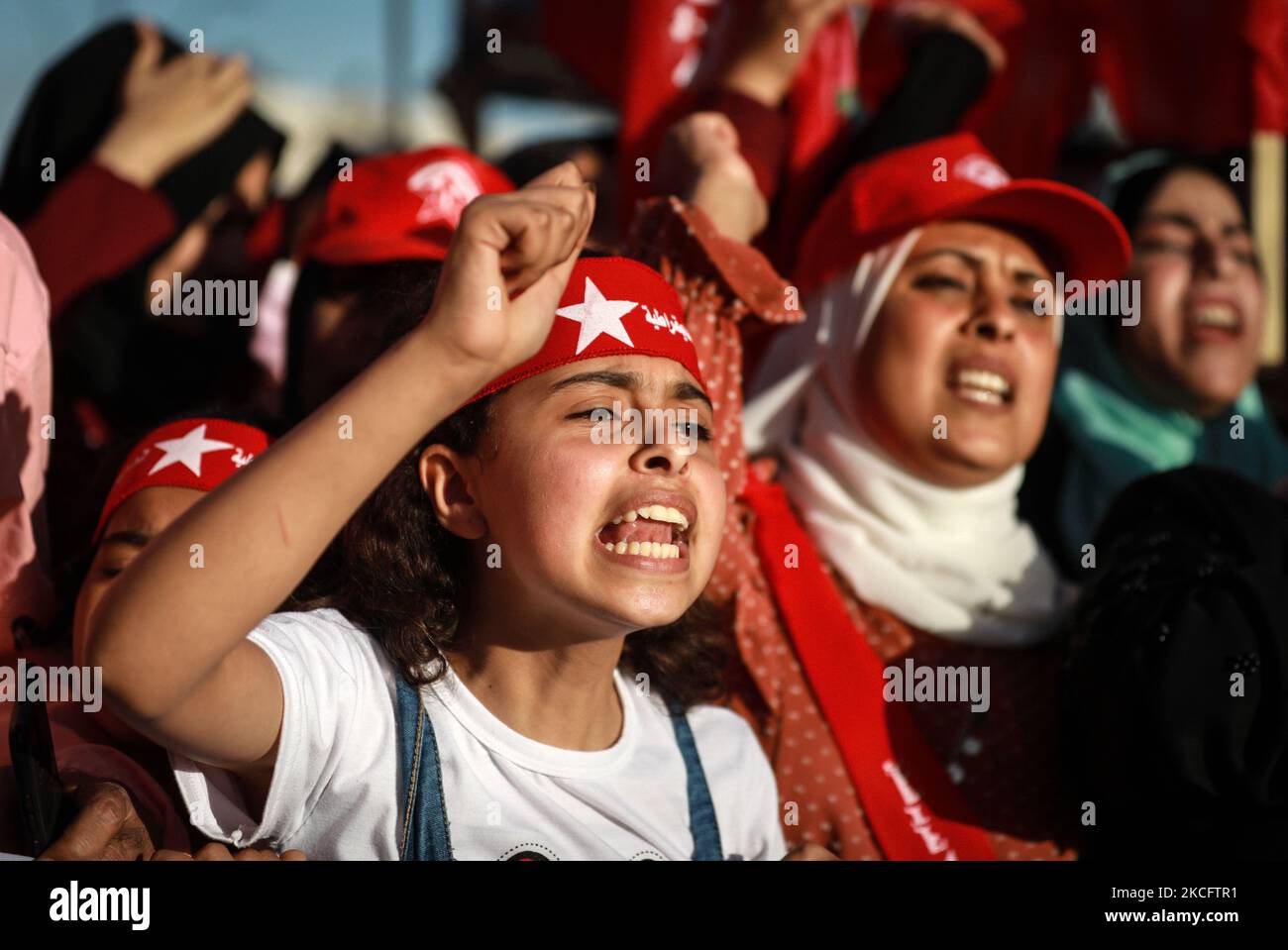Palestinian supporters of the Democratic Front for the Liberation of ...
