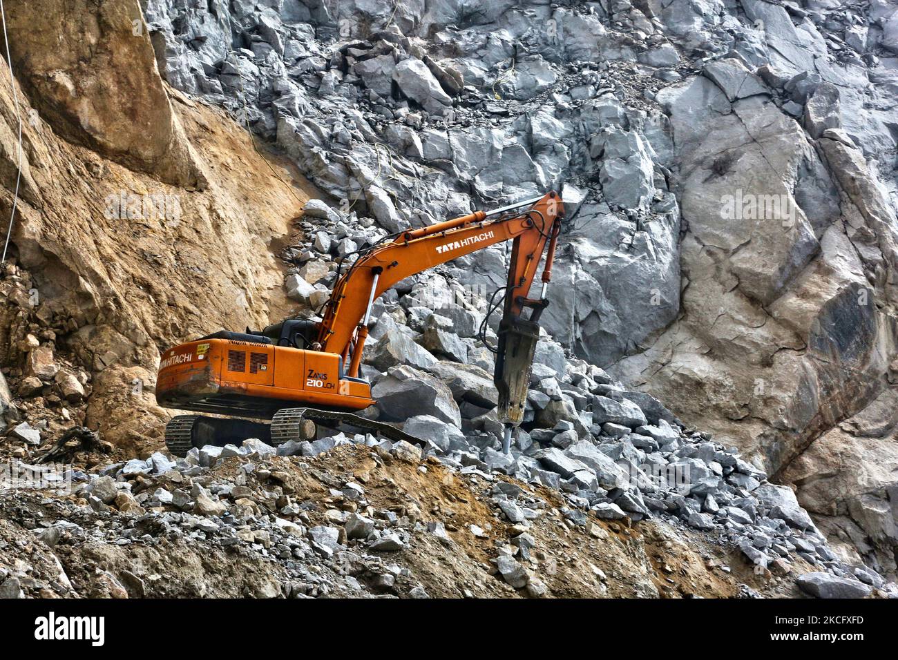 Landslide repair hi-res stock photography and images - Alamy