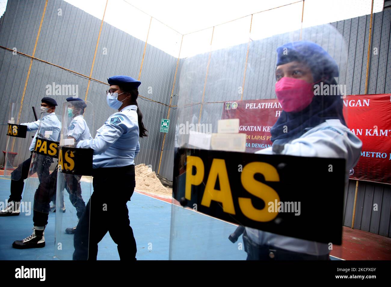 Female prison guards hi-res stock photography and images - Alamy