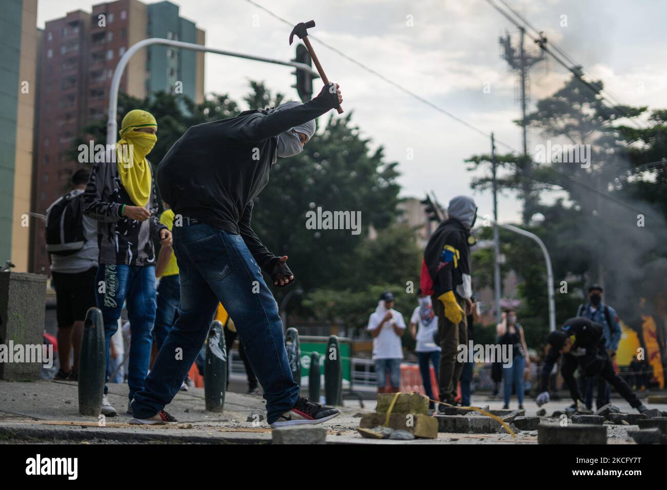 Protest in medellin hi-res stock photography and images - Alamy