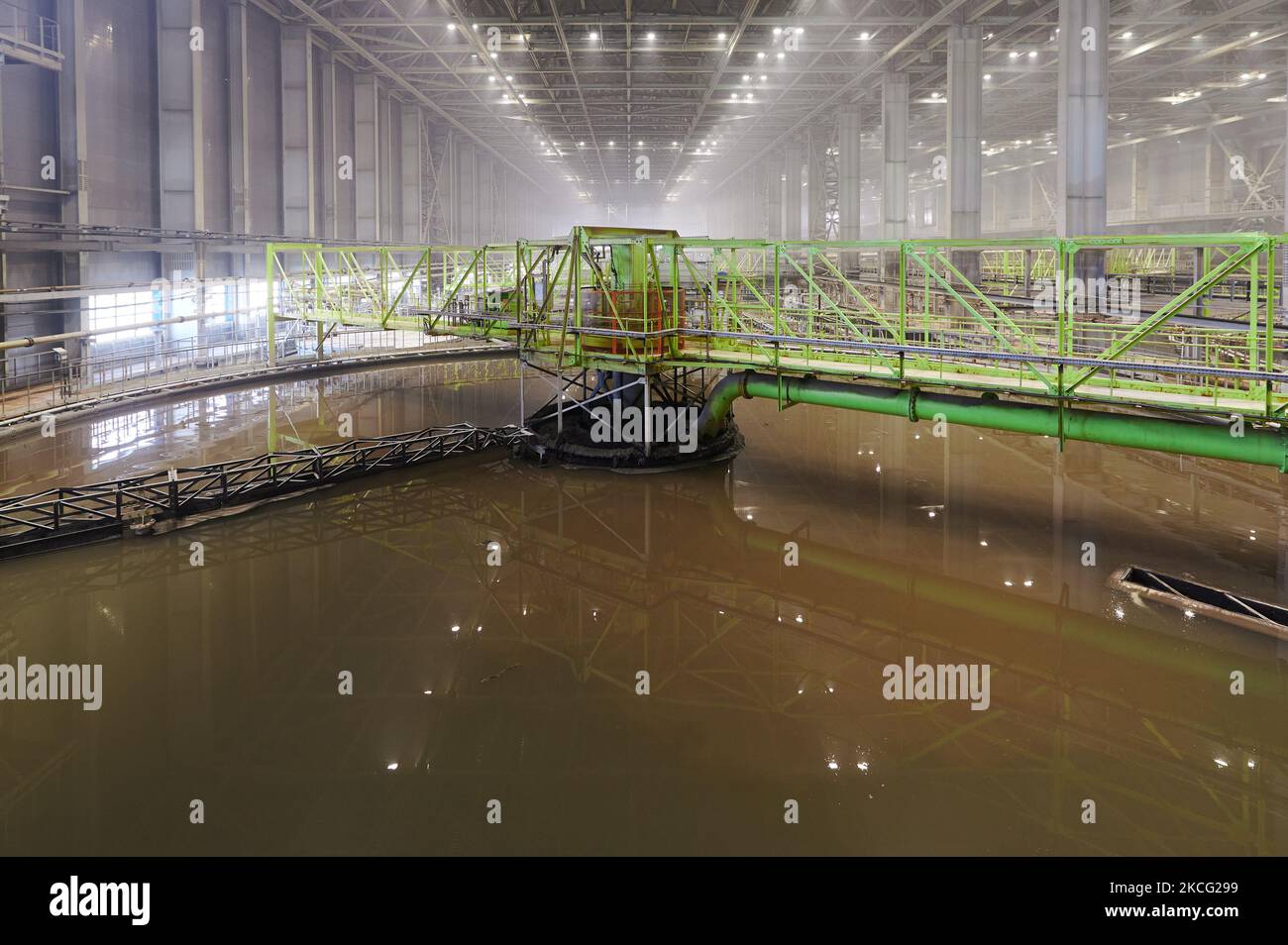 Pulp and paper plant hi-res stock photography and images - Alamy