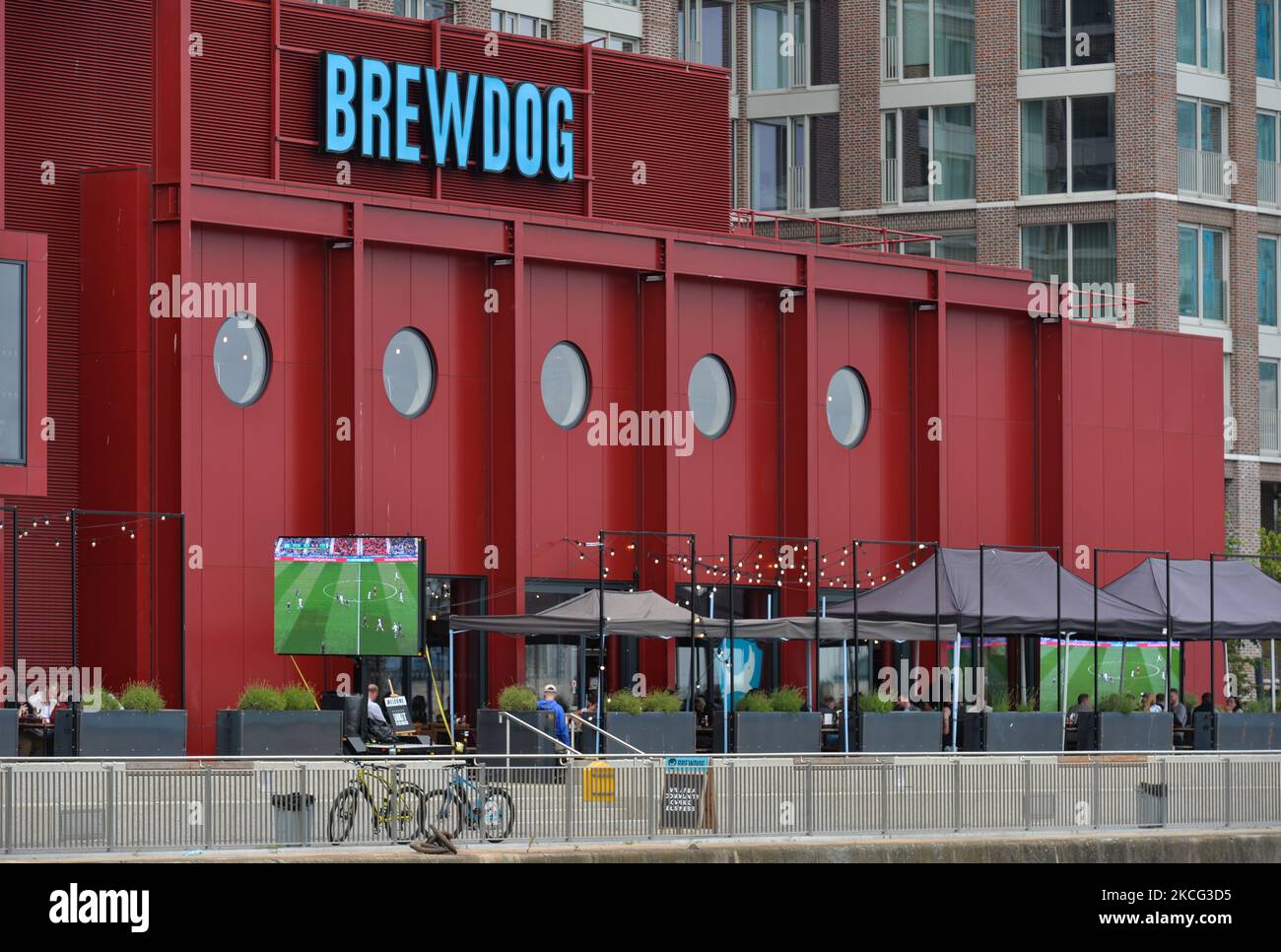 Brewdog chain bar hi-res stock photography and images - Alamy