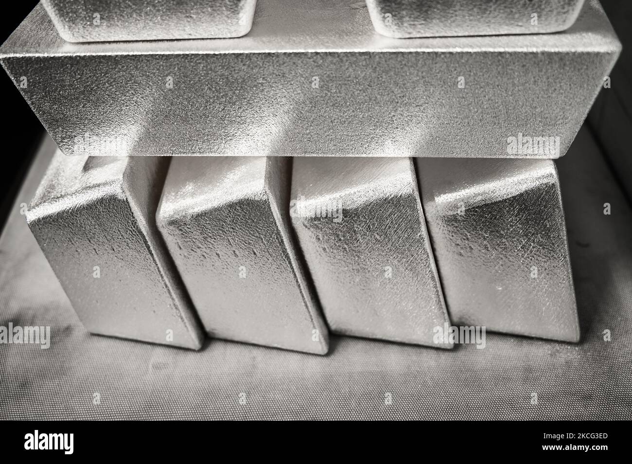 Aluminium ingots stack hi-res stock photography and images - Alamy