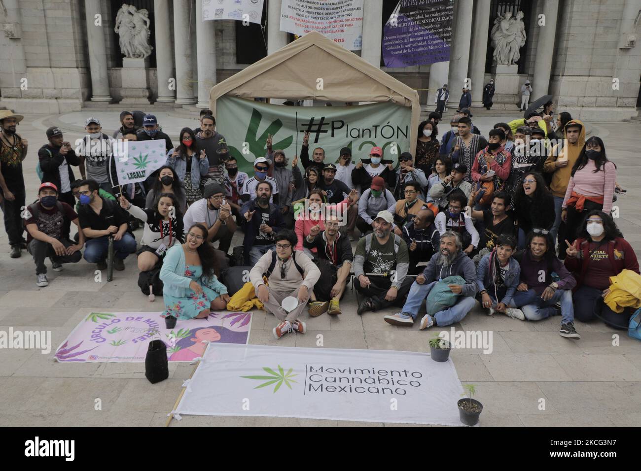 Members of the Mexican Cannabis Movement and Plantón 420 demonstrated ...