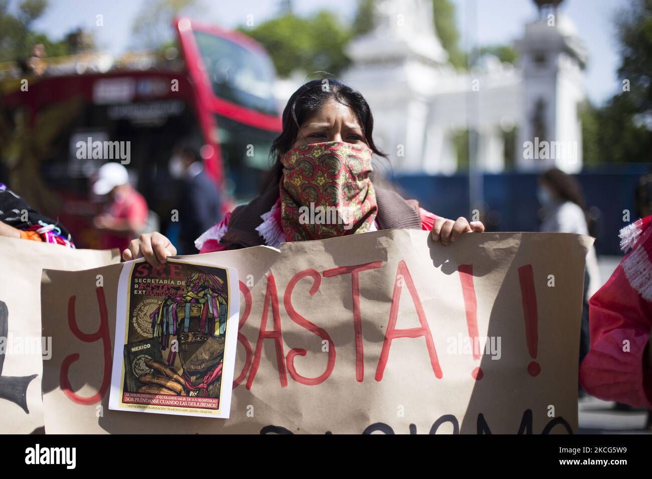 Otomi indigenous community hi-res stock photography and images - Alamy