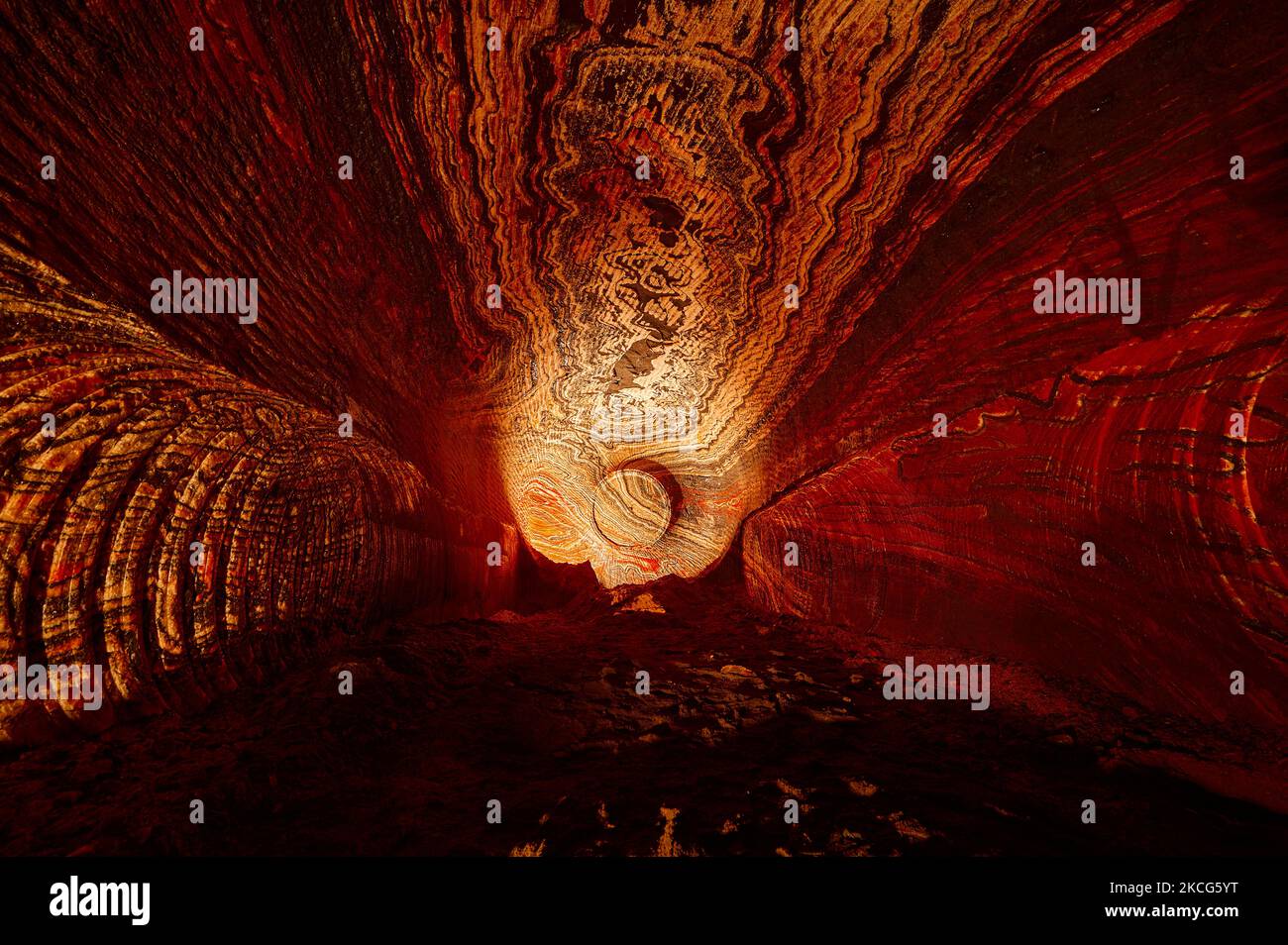 Cave ceiling texture hi-res stock photography and images - Alamy