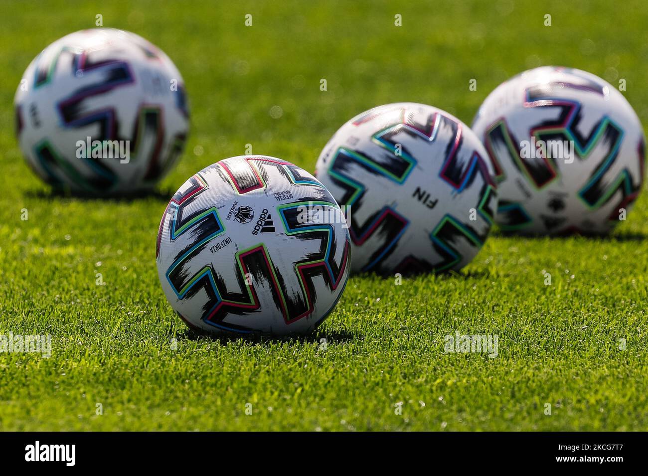 Official uefa euro 2020 match balls hi-res stock photography and images ...