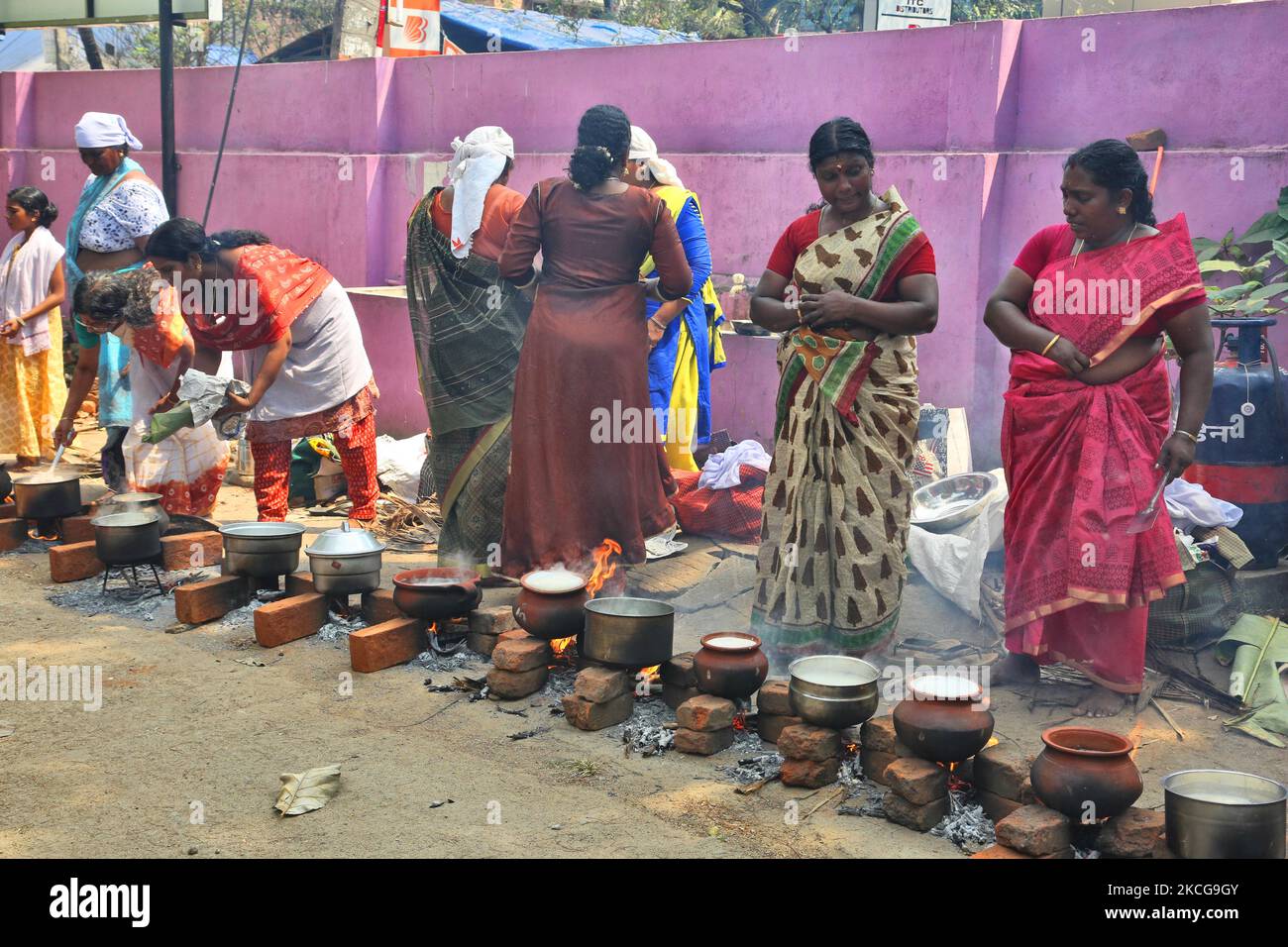Attukal amma hi-res stock photography and images - Alamy
