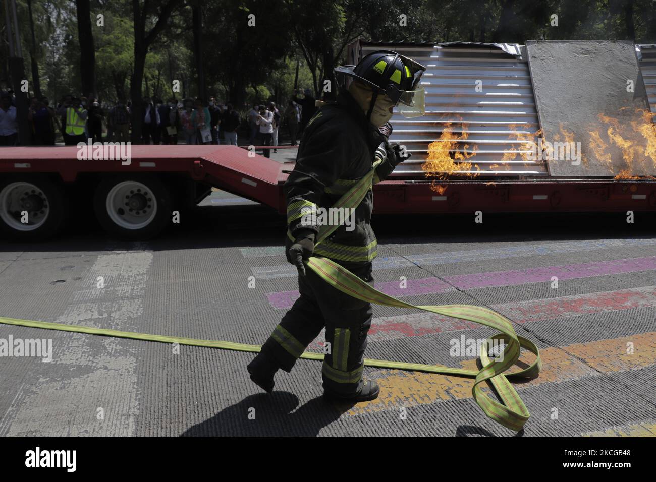 Mexico fire 2021 hi-res stock photography and images - Alamy