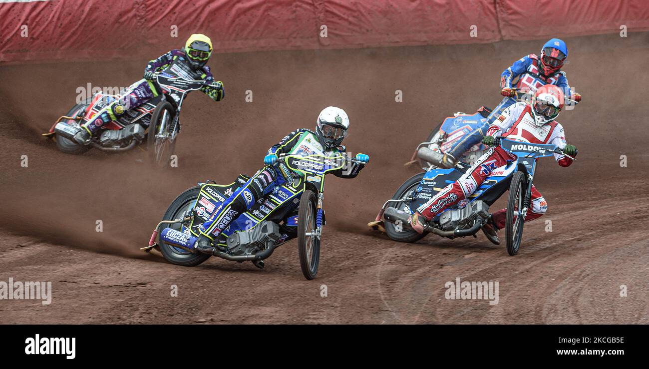 Jaimon Lidsey (Australia) (White) leads Rasmus Jensen (Denmark) (Red ...