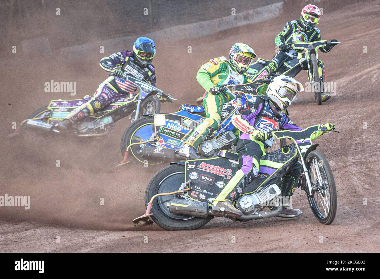 Tom Brennan (Reserve) (Great Britain) (White) leads Chris Holder ...