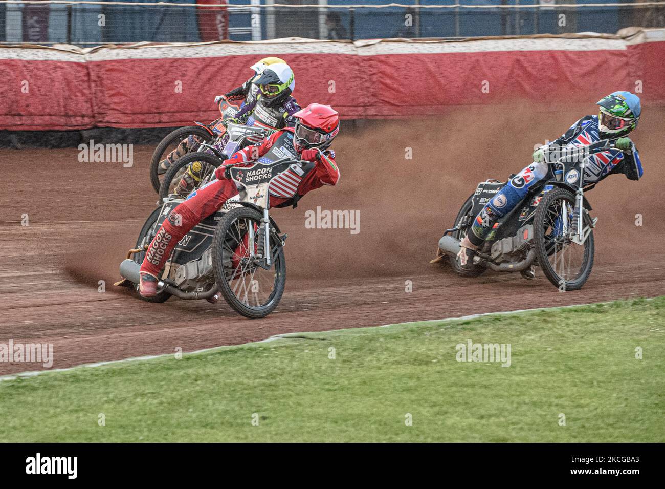 Broc Nicol (USA) (Red) leads Dan Bewley (Great Britain) (Blue) Max Ruml ...