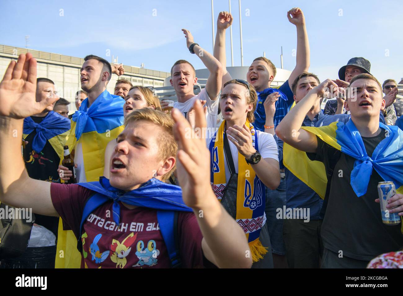 Euro 2021 fan bucharest hi-res stock photography and images - Alamy