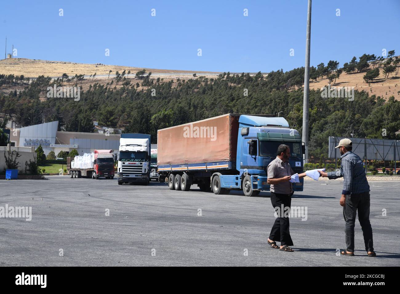 Bab al hawa crossing hi-res stock photography and images - Alamy