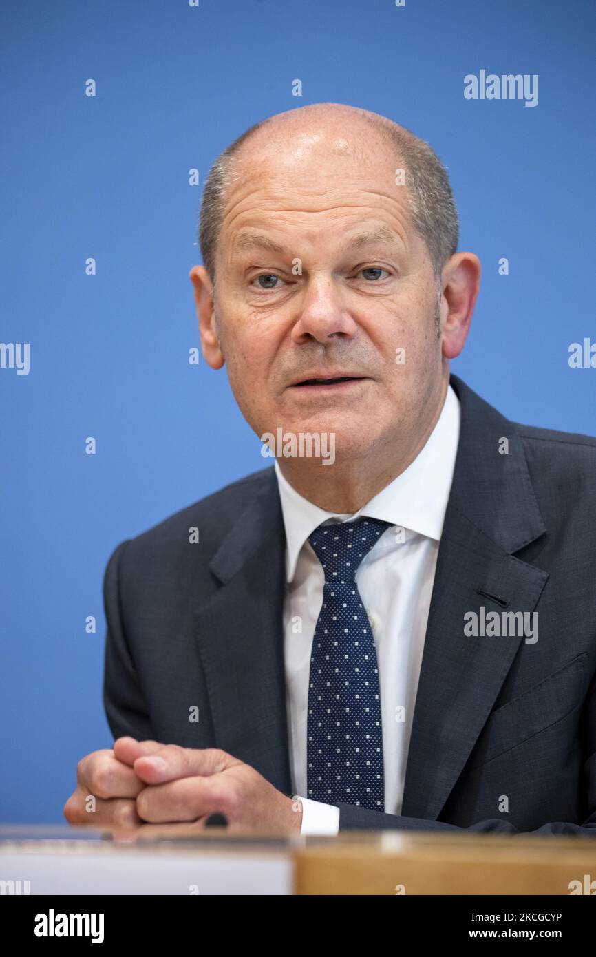 2022 federal budget proposal hi-res stock photography and images - Alamy