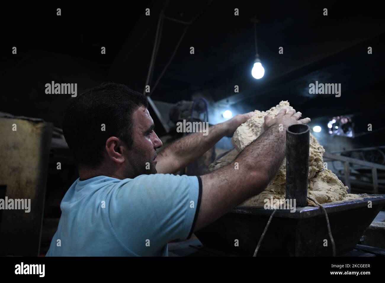 Military bread production hi-res stock photography and images - Alamy
