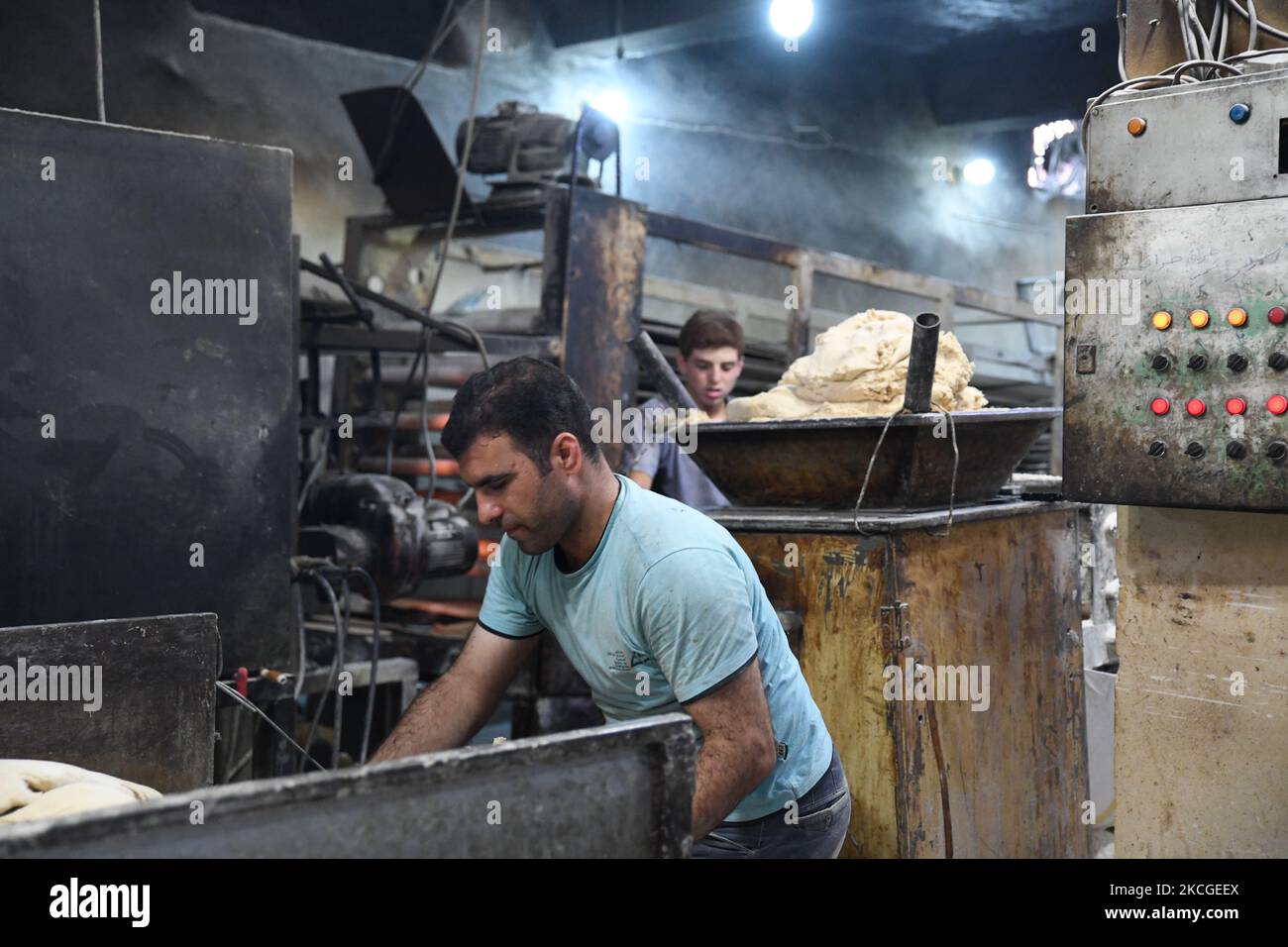 Military bread production hi-res stock photography and images - Alamy